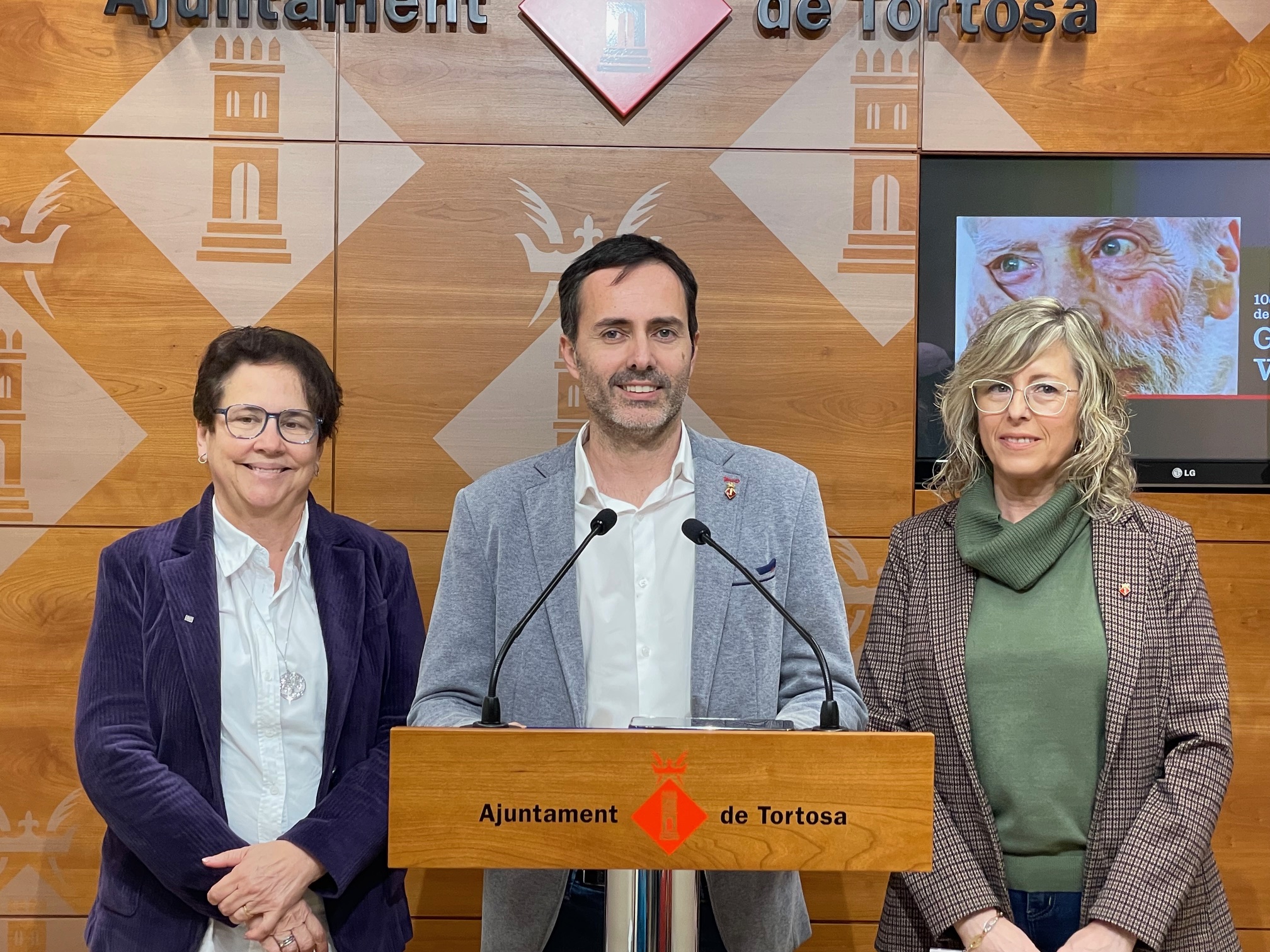 Tortosa commemora el desè aniversari de la mort de l'escriptor Gerard ...